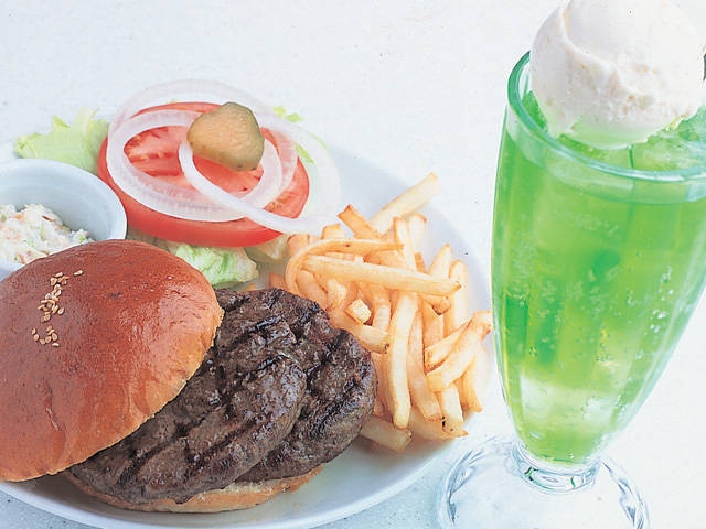 MOON Cafe ー 営業時間・場所・地図等の情報 | まっぷるウェブ